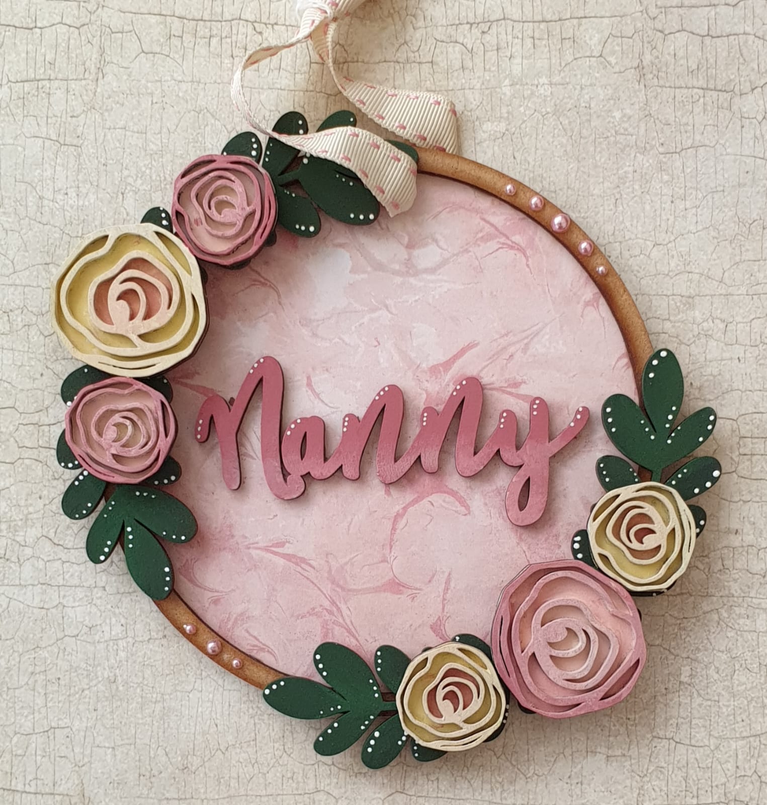 W010 - MDF Rose Floral Wreath - with Wording or initials – Olifantjie